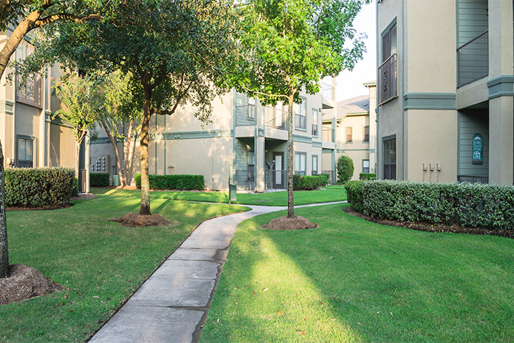 5 Features To Include When Building A Garden-Style Apartment In 2022 ...